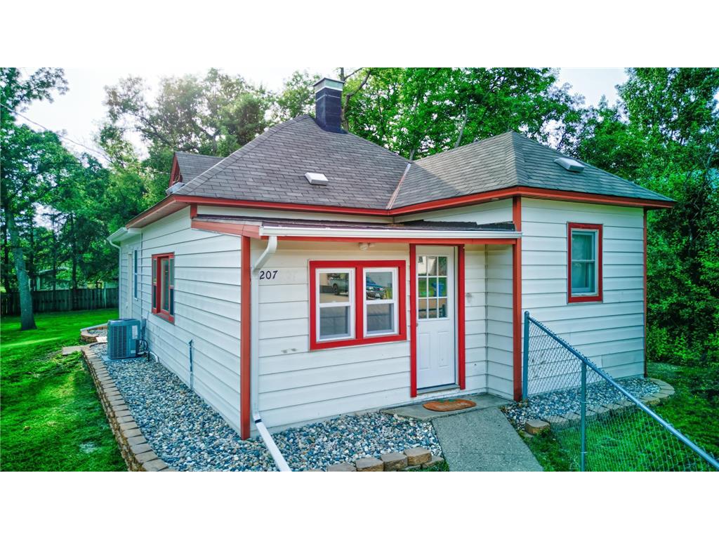 207 N Pelican Street, Elizabeth, MN, 56533 | MLS: 6740164 | Edina Realty