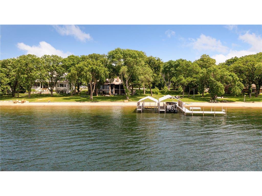 20730 Linwood Road, Deephaven, MN, 55331 | MLS: 6378512 | Edina Realty