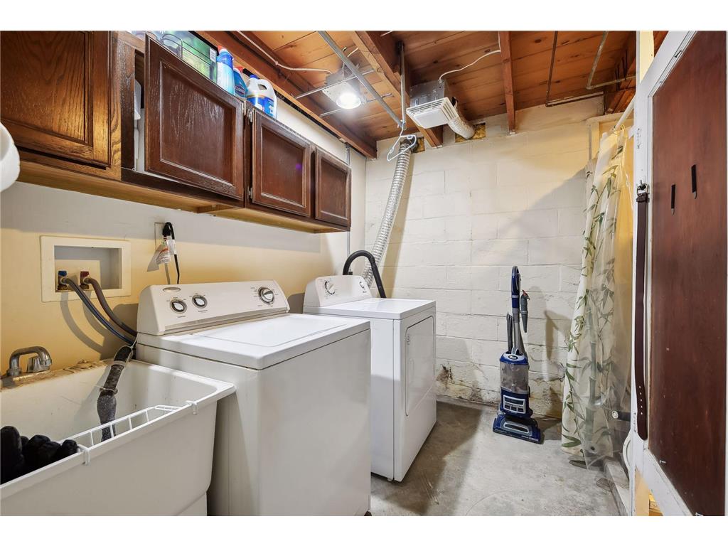 208 E Main Street, Waconia, MN, 55387 | MLS: 6492325 | Edina Realty