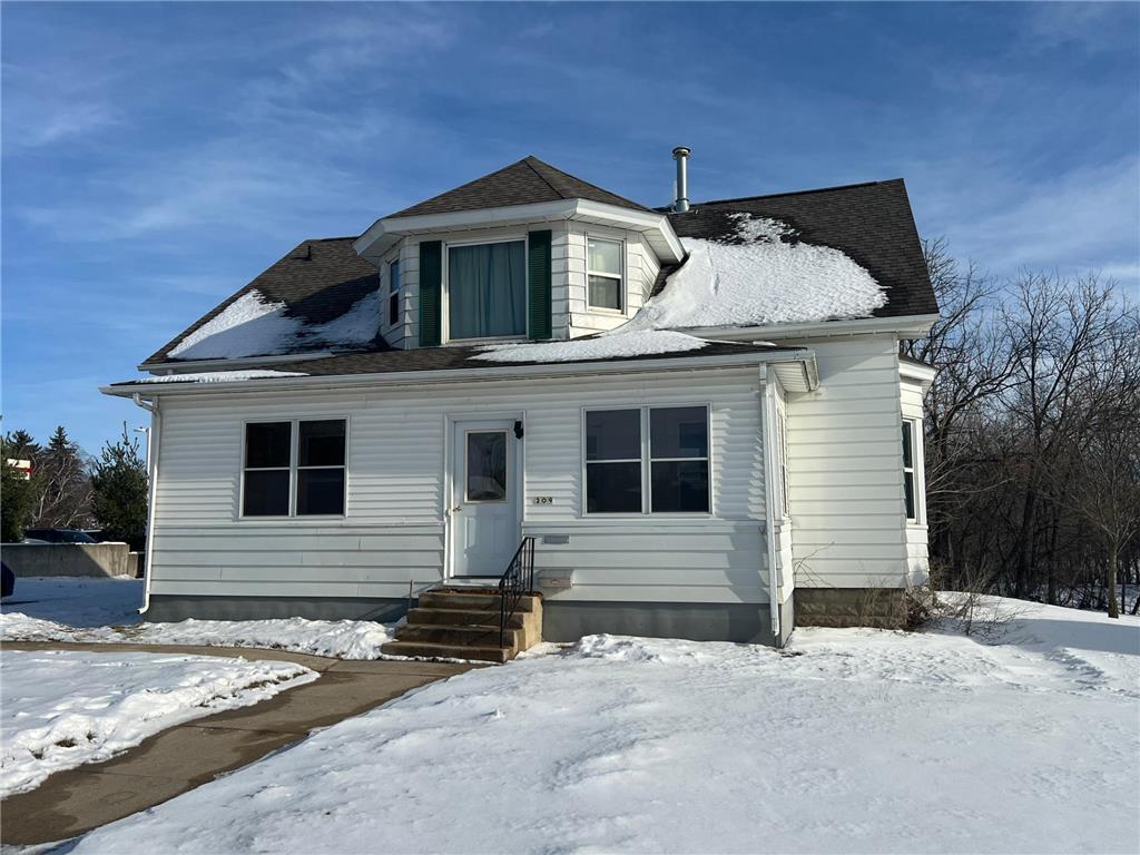 209 N Section Avenue, Spring Valley, MN, 55975 | MLS: 7000835 | Edina ...