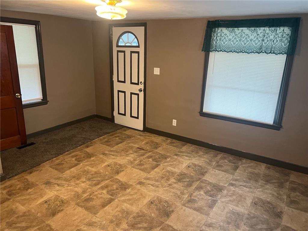 21 7th Street NW, Faribault, MN, 55021 | MLS: 6550110 | Edina Realty