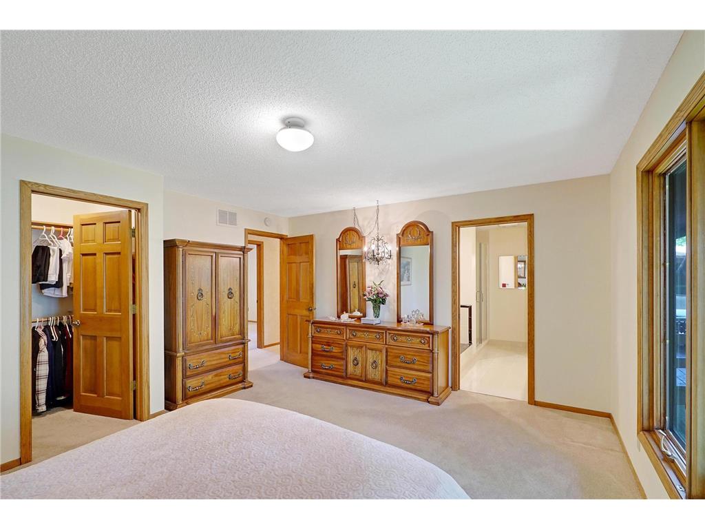 21 S Deep Lake Road S, North Oaks, MN, 55127 | MLS: 6546861 | Edina Realty