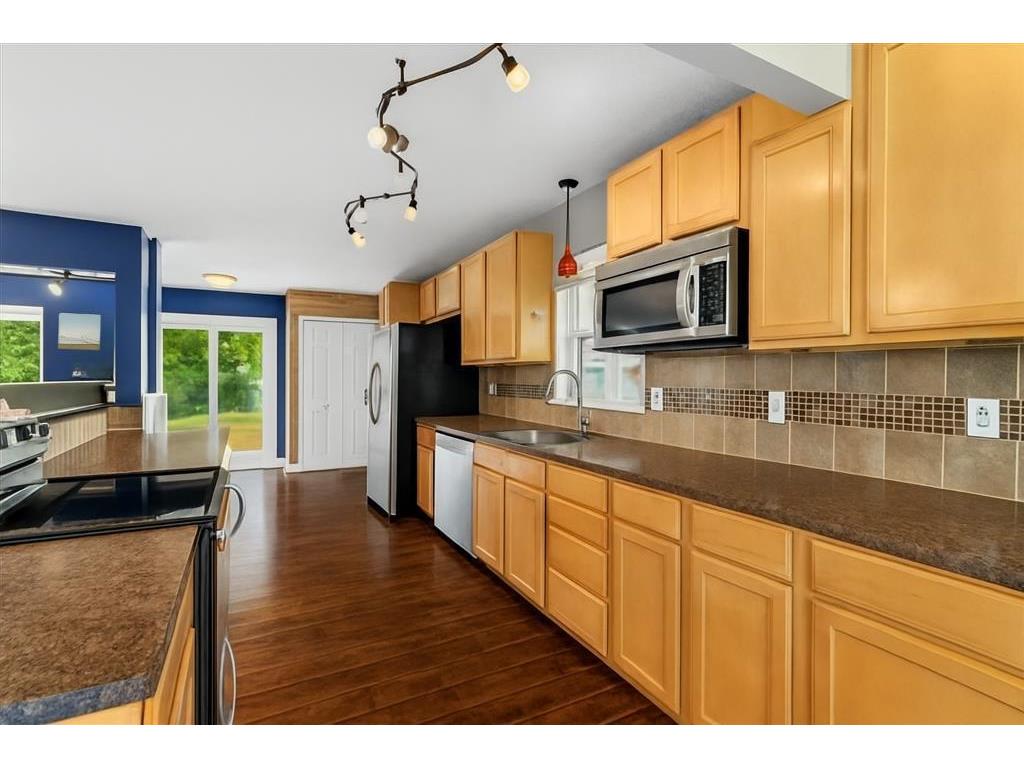 211 92nd Avenue NE, Blaine, MN, 55434 | MLS: 6763729 | Edina Realty