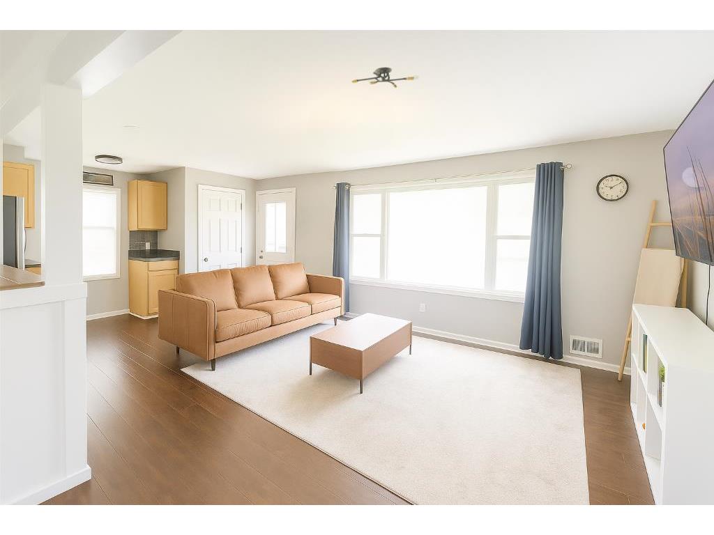 211 92nd Avenue NE, Blaine, MN, 55434 | MLS: 6763729 | Edina Realty