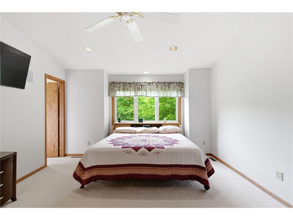2112 Parkwood Hills Drive NE, Rochester, MN, 55906 | MLS: 7079824 ...