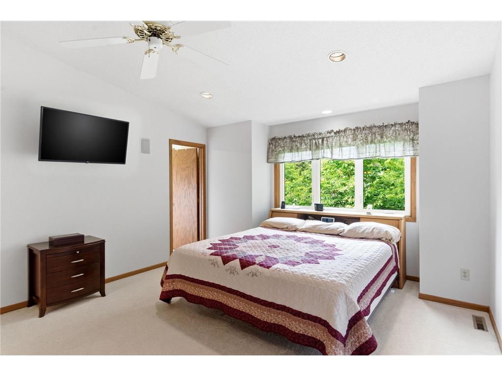 2112 Parkwood Hills Drive NE, Rochester, MN, 55906 | MLS: 7079824 ...