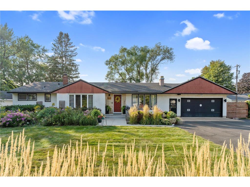 2115 Chambers Street, Maplewood, MN, 55109 | MLS: 6257666 | Edina Realty