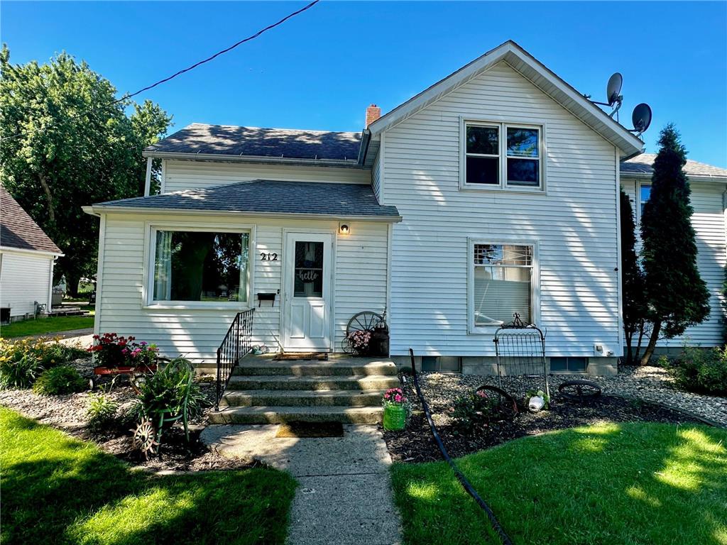 212 11th Street, Heron Lake, MN, 56137 | MLS: 6561869 | Edina Realty