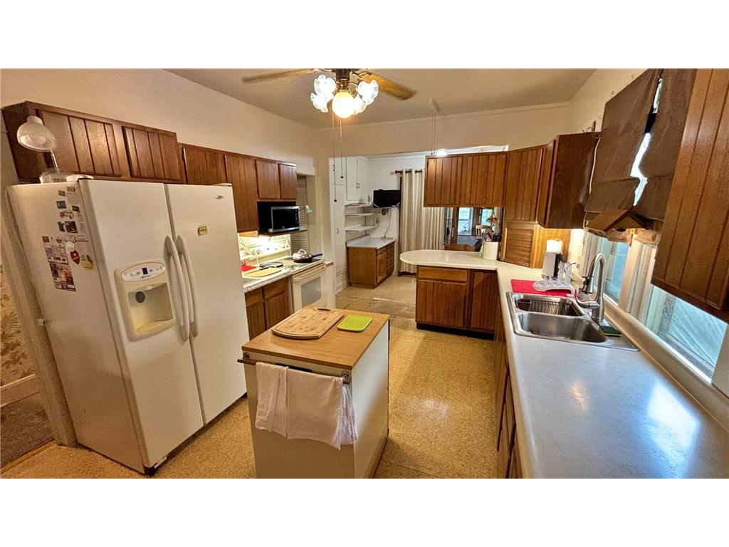 212 2nd Street S, Waterville, MN, 56096 | MLS: 6785723 | Edina Realty