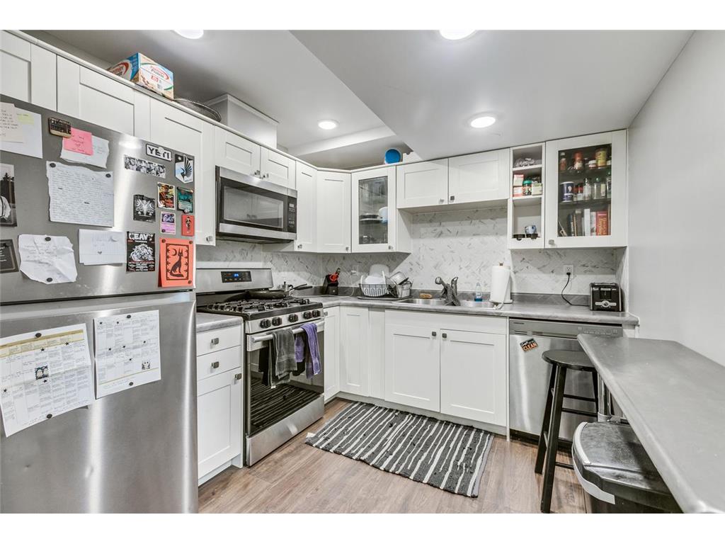 212 Ridgewood Avenue, Minneapolis, MN, 55403 | MLS: 6461134 | Edina Realty