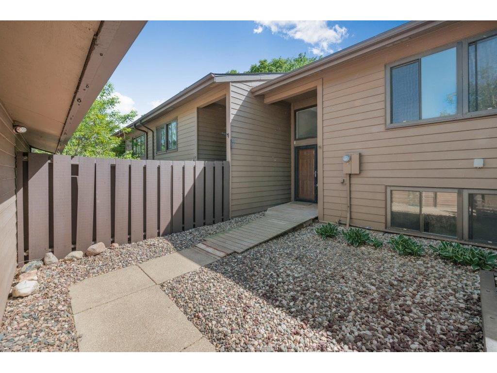 212 W Eagle Lake Drive, Maple Grove, MN, 55369 | MLS: 6727985 | Edina ...