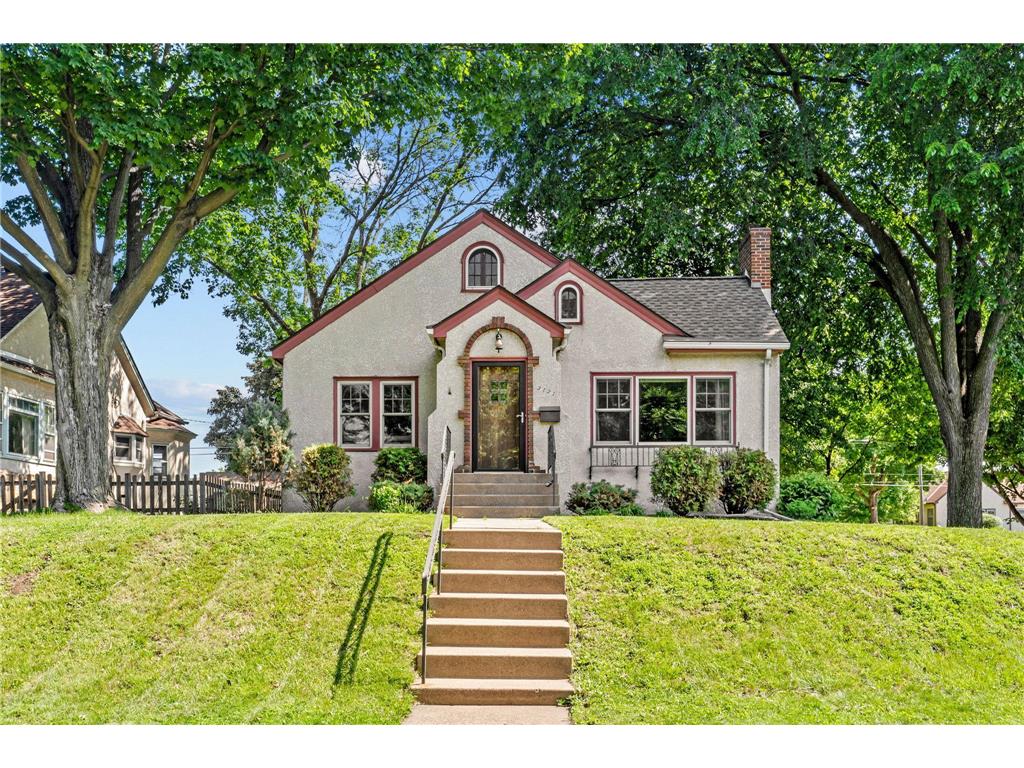 2121 Saint Anthony Parkway, Minneapolis, MN, 55418 | MLS: 6734096 ...