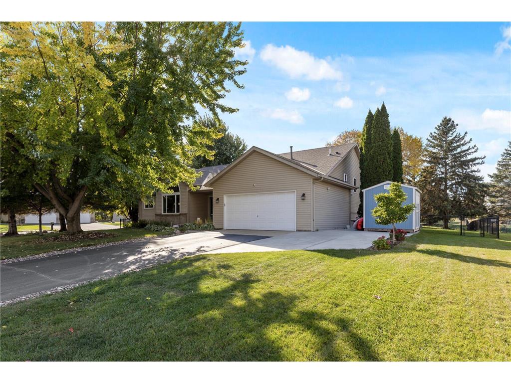 21225 Hyacinth Avenue, Lakeville, MN, 55044 | MLS: 6617770 | Edina Realty