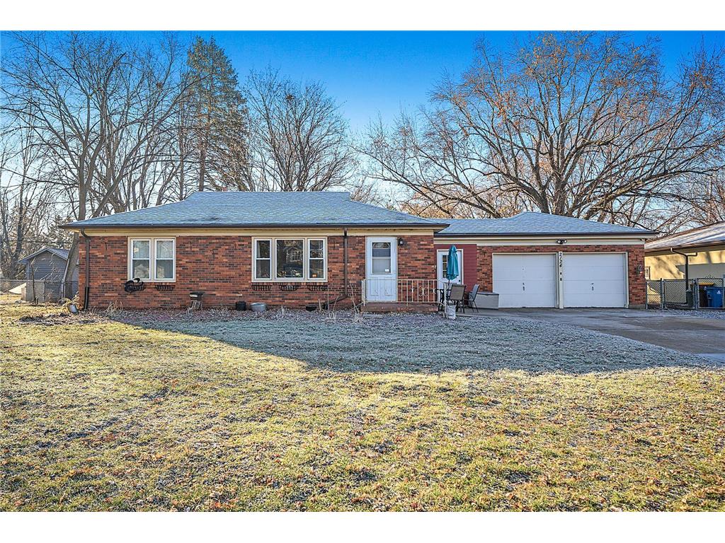 2124 Floral Drive, White Bear Lake, MN, 55110 | MLS: 6343472 | Edina Realty