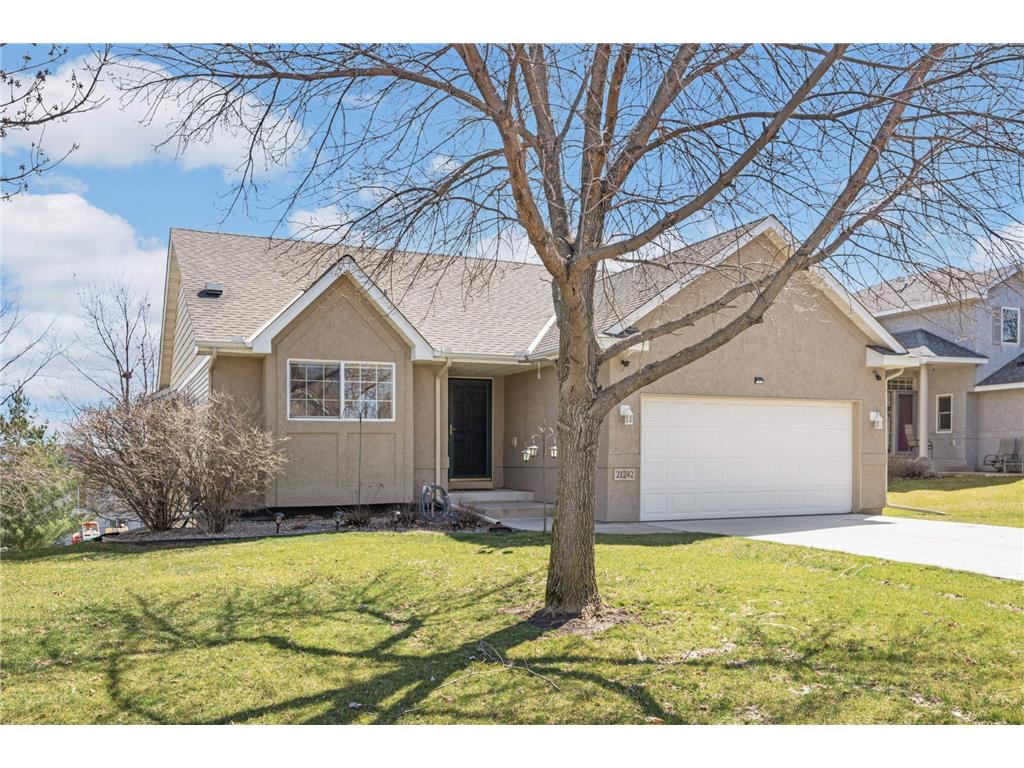 21242 Independence Avenue, Lakeville, MN, 55044 | MLS: 6536525 | Edina ...