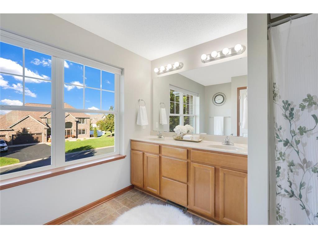 21258 Inspiration Path, Lakeville, MN, 55044 | MLS: 6792432 | Edina Realty