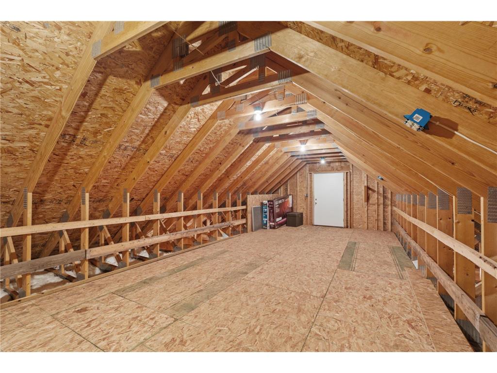 2129 Arkwright Street, Maplewood, MN, 55117 | MLS: 7052430 | Edina Realty