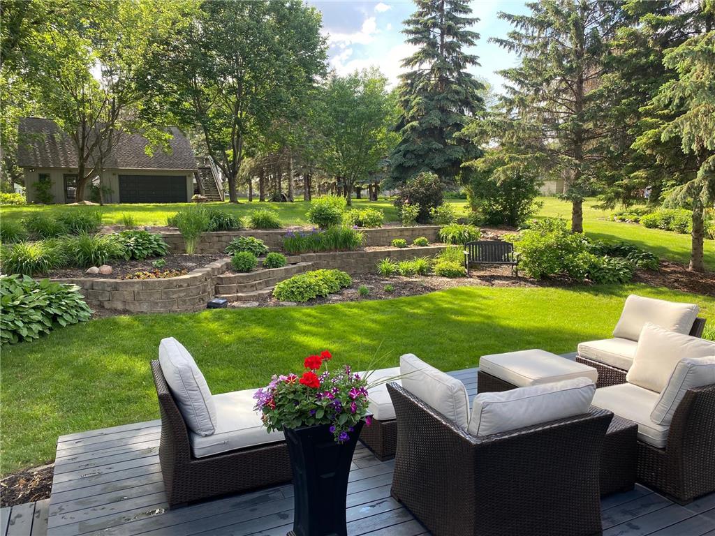 2129 Arkwright Street, Maplewood, MN, 55117 | MLS: 7052430 | Edina Realty