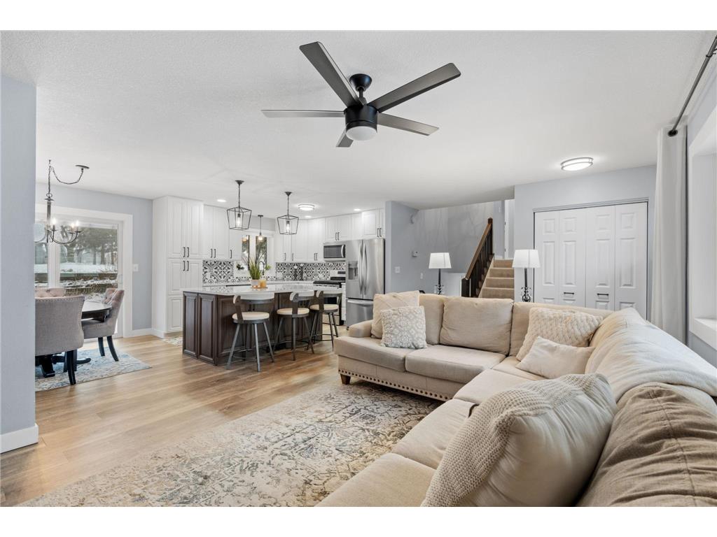 2129 Arkwright Street, Maplewood, MN, 55117 | MLS: 7052430 | Edina Realty
