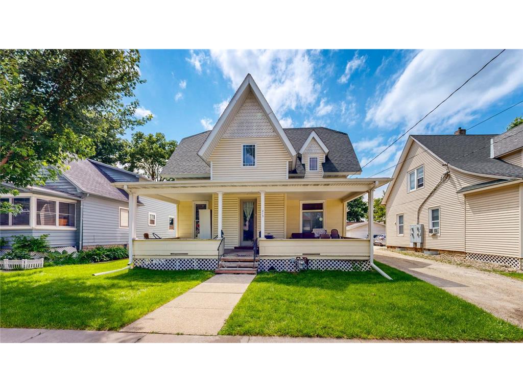 213 6th Avenue NW, Rochester, MN, 55901 | MLS: 6561535 | Edina Realty