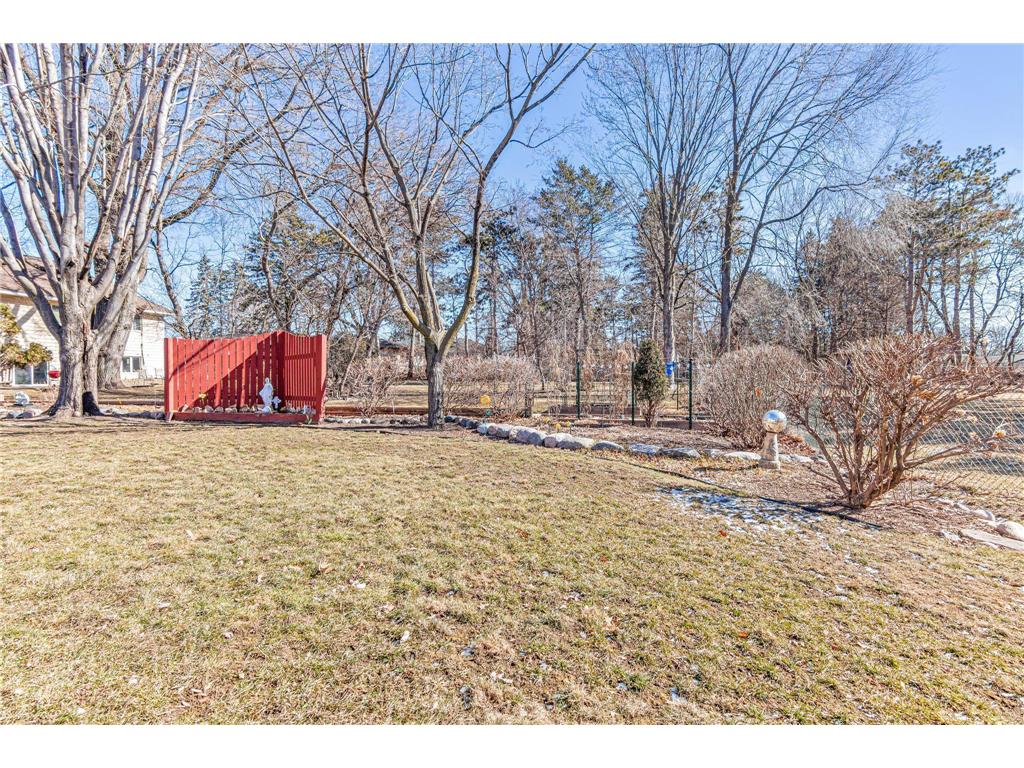 2140 Desoto Street, Maplewood, MN, 55117 | MLS: 9094599 | Edina Realty