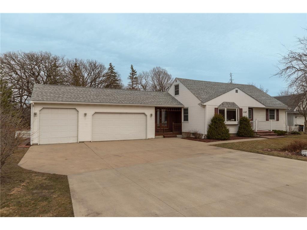 2147 Pinewood Road SE, Rochester, MN, 55904 | MLS: 6503702 | Edina Realty