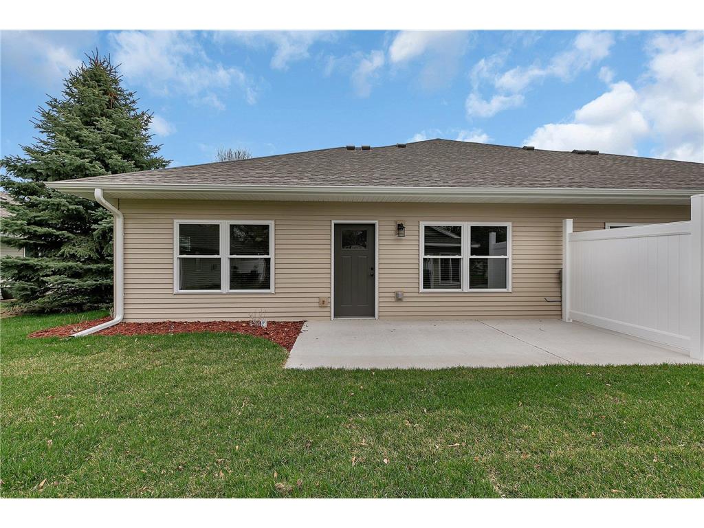 215 E Butler Street, Litchfield, MN, 55355 | MLS: 6711849 | Edina Realty