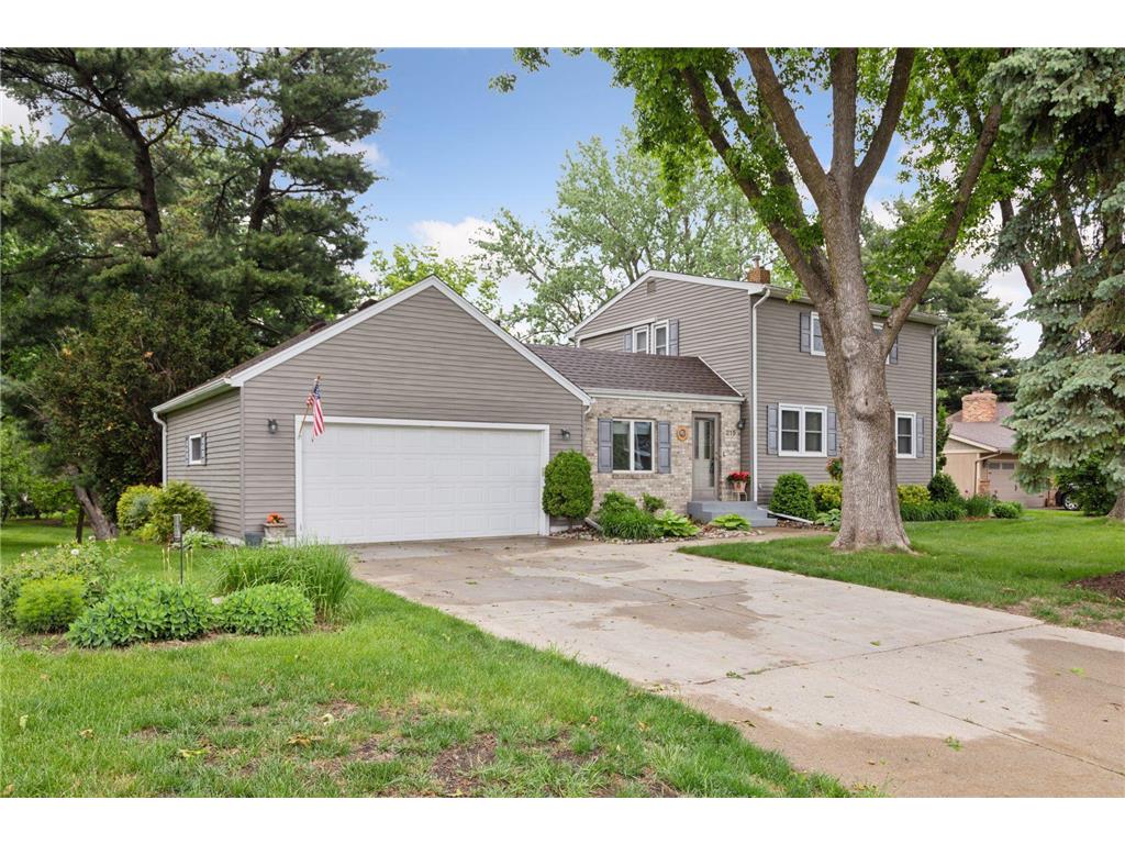 215 Thompson Avenue W, West Saint Paul, MN, 55118 | MLS: 6729289 ...