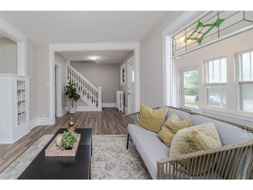 2156 Saint Anthony Avenue, Saint Paul, MN, 55104 | MLS: 6751832 | Edina ...