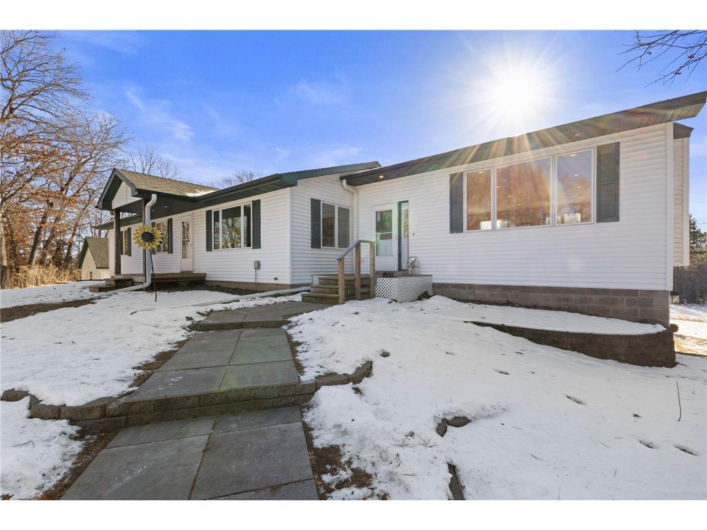 216 Moon Lake Drive NE, Cambridge, MN, 55008 | MLS: 6654275 | Edina Realty