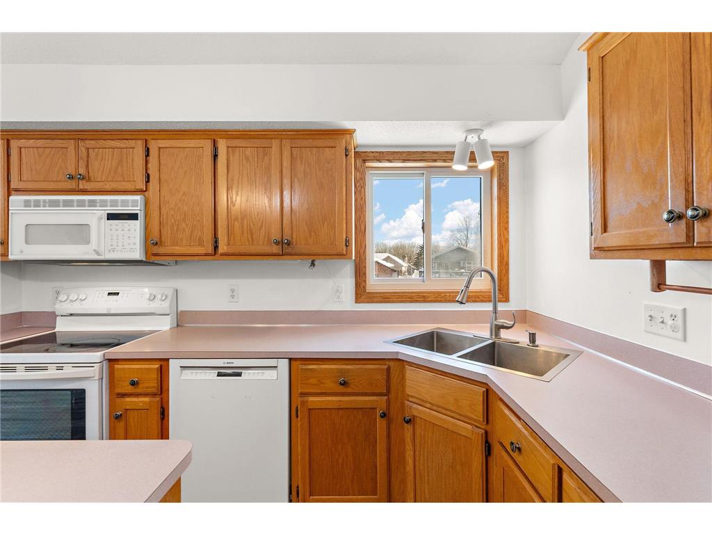 2161 Heron Avenue N, Oakdale, MN, 55128 | MLS: 7003824 | Edina Realty