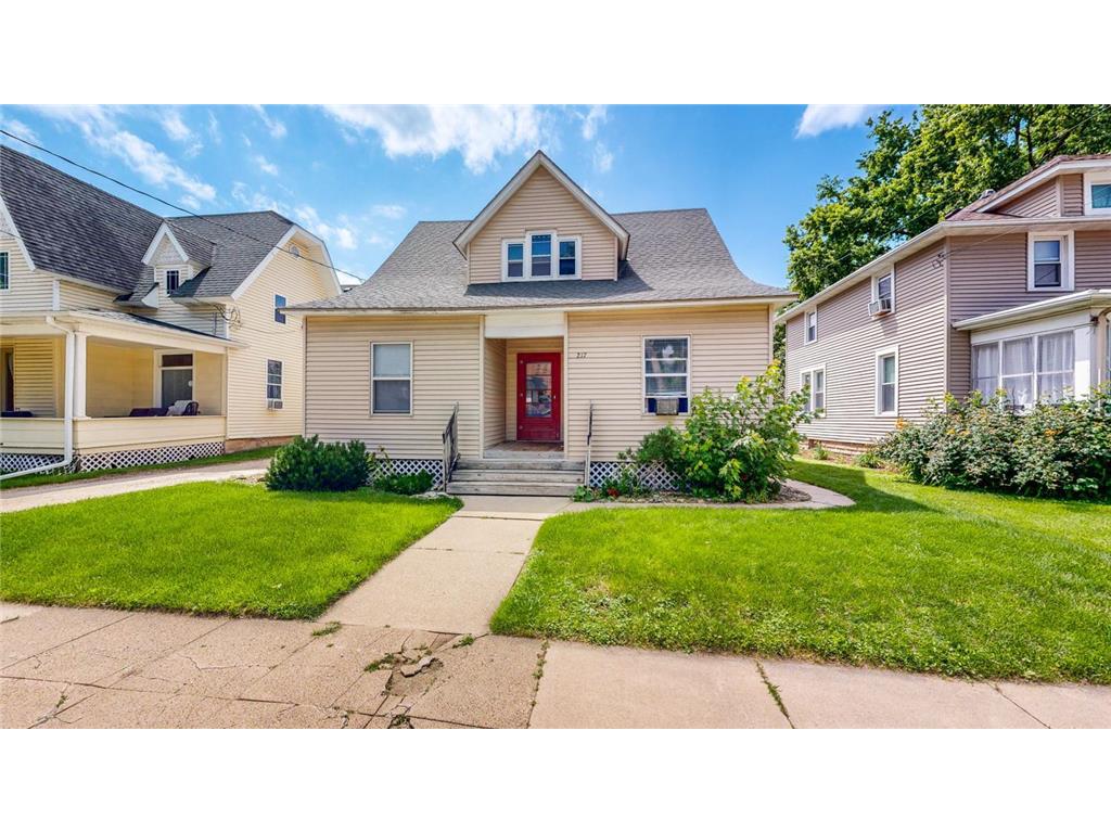 217 6th Avenue NW, Rochester, MN, 55901 | MLS: 6561580 | Edina Realty