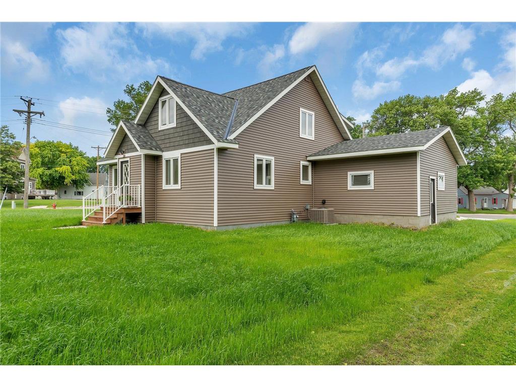 218 1st Avenue NW, Clara City, MN, 56222 | MLS: 6695504 | Edina Realty