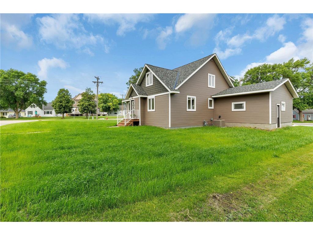 218 1st Avenue NW, Clara City, MN, 56222 | MLS: 6695504 | Edina Realty