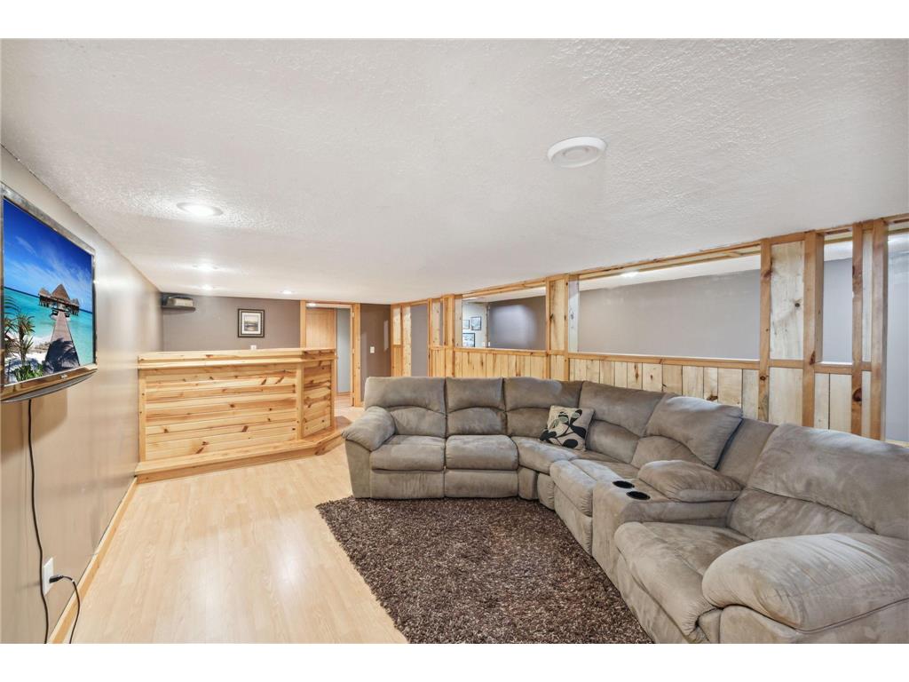 2197 120th Avenue, Saint Croix Falls, WI, 54024 | MLS: 6488490 | Edina ...