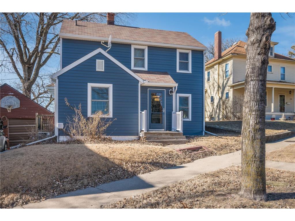 220 S Main Street, Fairmont, MN, 56031 | MLS: 6656550 | Edina Realty