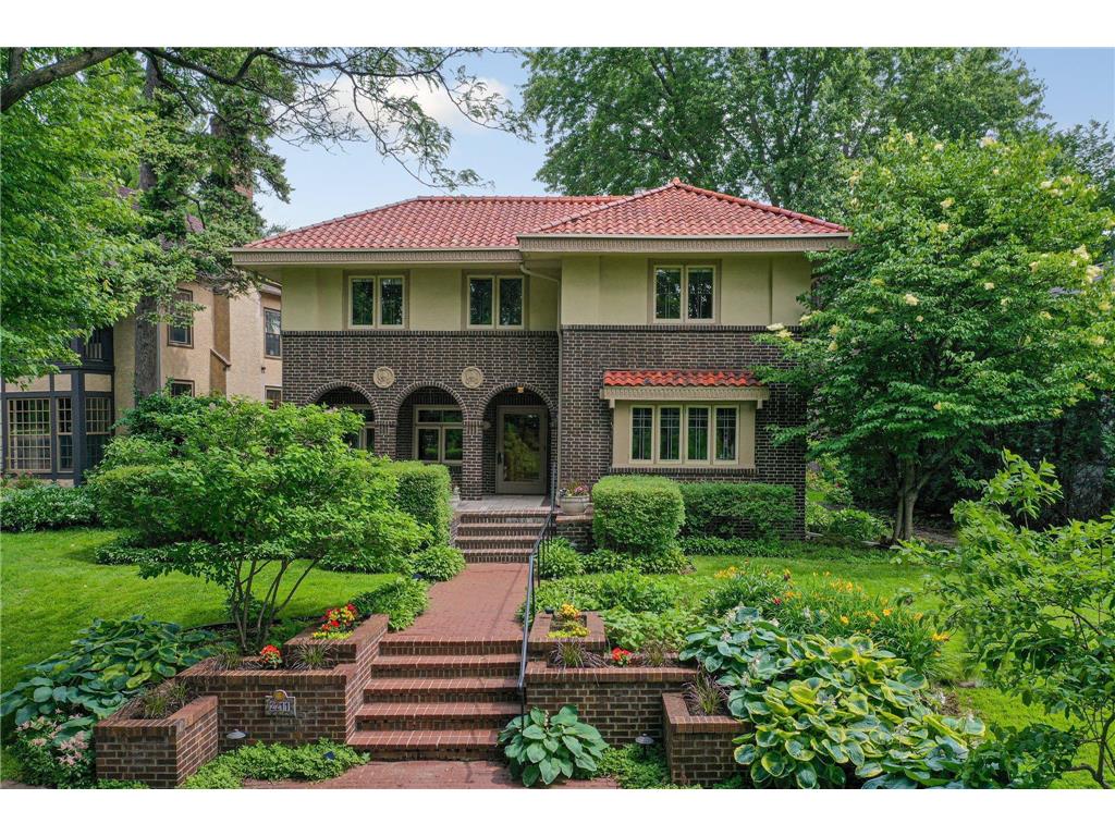 2211 Kenwood Parkway, Minneapolis, MN, 55405 | MLS: 6535182 | Edina Realty