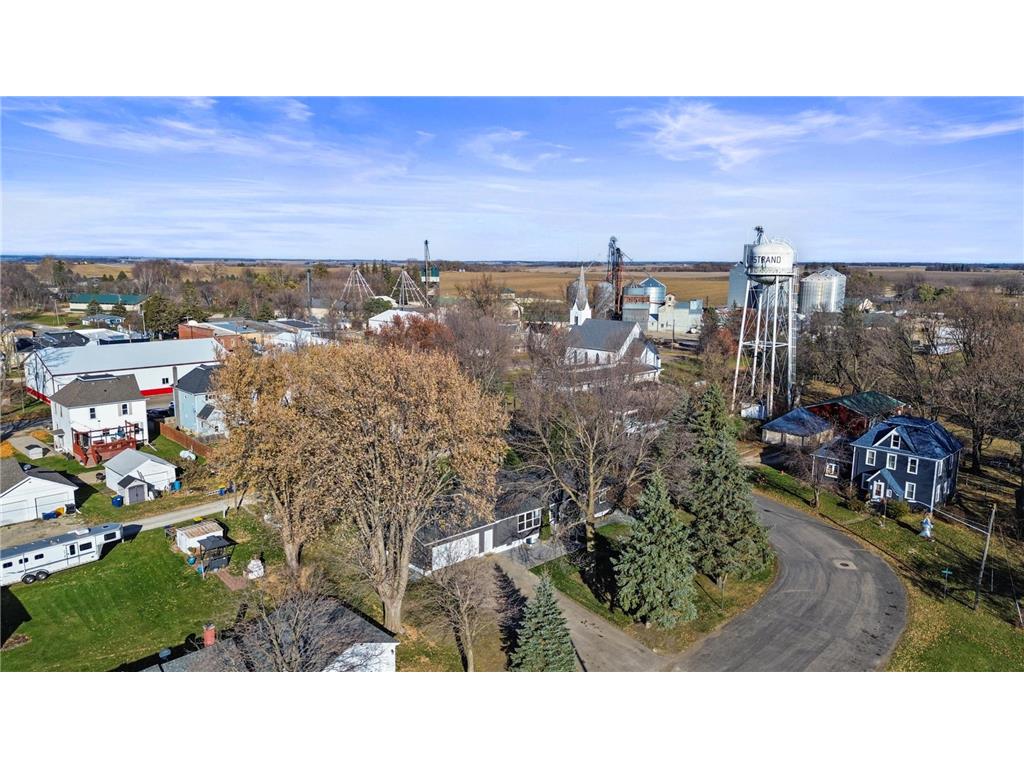 222 2nd Street S, Nerstrand, MN, 55053 | MLS: 6814149 | Edina Realty