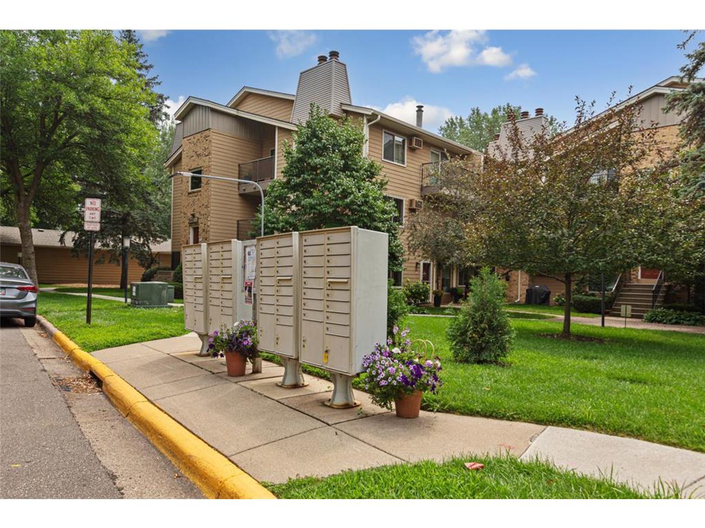 2220 Ridge Drive #31, Saint Louis Park, MN, 55416 | MLS: 6769266 ...