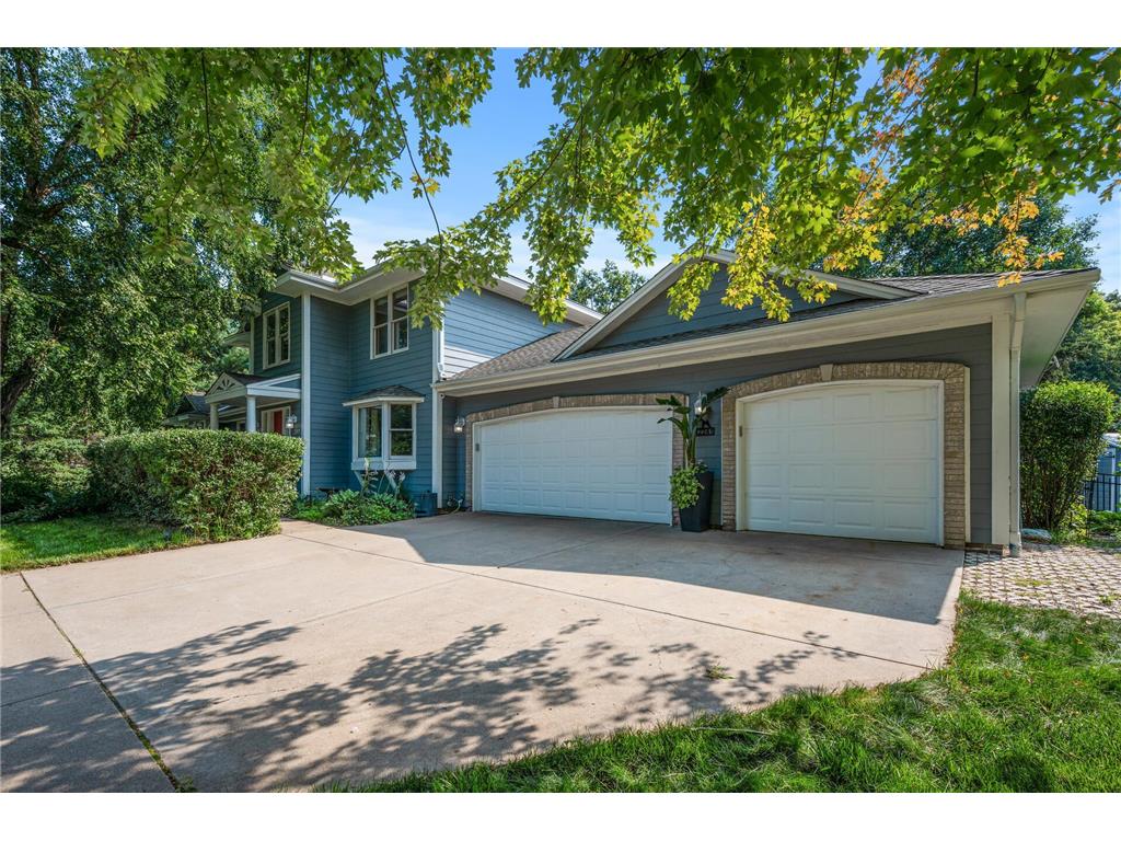 2241 Oak Glen Trail, Stillwater, MN, 55082 | MLS: 6562150 | Edina Realty