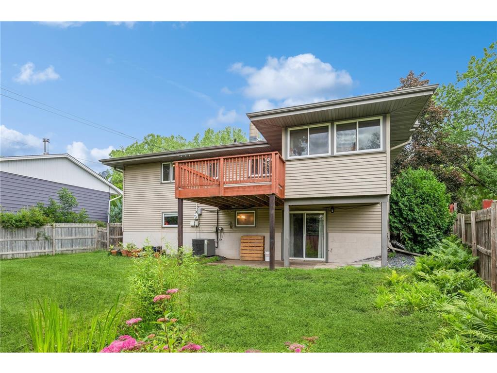 2246 Larry Ho Drive, Saint Paul, MN, 55119 | MLS: 6556334 | Edina Realty
