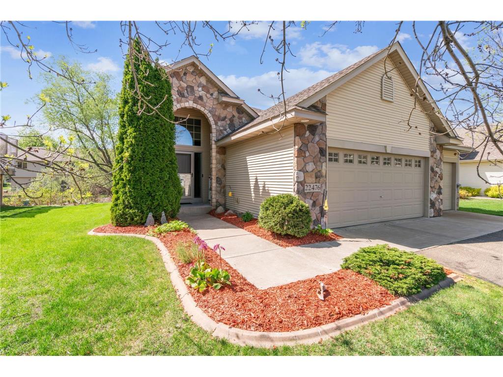 22476 Evergreen Circle, Forest Lake, MN, 55025 | MLS: 6536705 | Edina ...