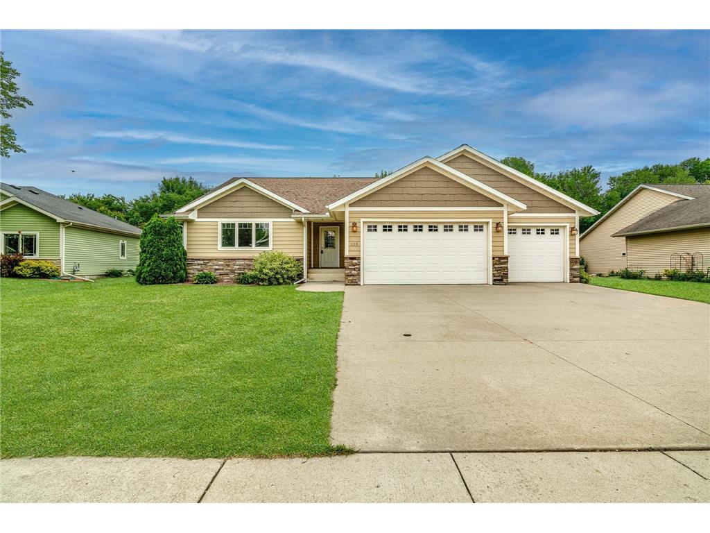 225 Pinehurst Drive, Mankato, MN, 56001 | MLS: 6723975 | Edina Realty