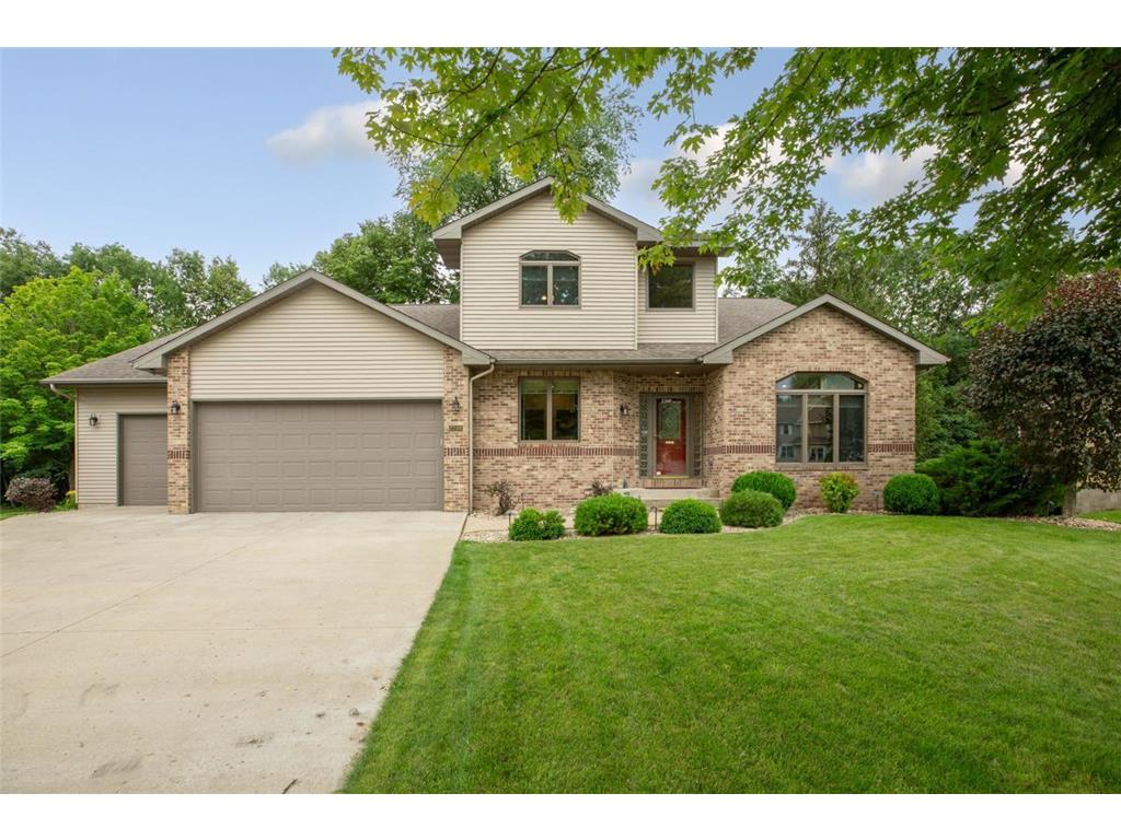 2260 Aspen Lane, North Mankato, MN, 56003 | MLS: 6559974 | Edina Realty