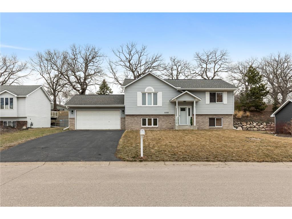 2293 Valley View Avenue E, Maplewood, MN, 55119 | MLS: 6510635 | Edina ...