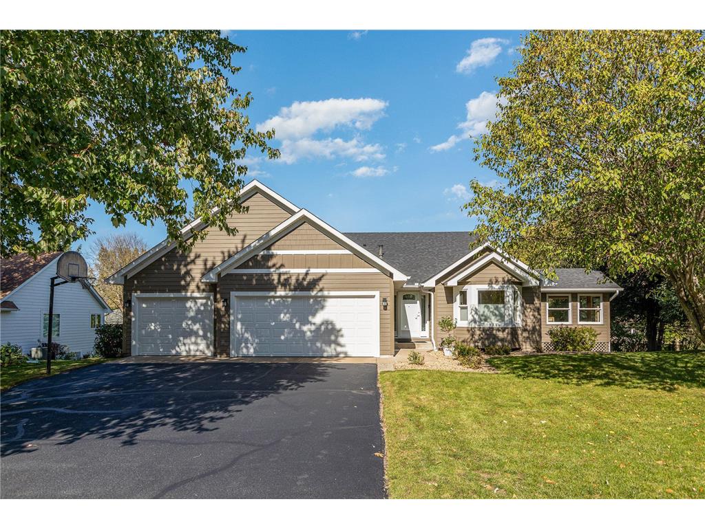 2302 Eagle Ridge Trail, Stillwater, MN, 55082 | MLS: 6487229 | Edina Realty