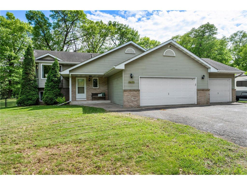 2308 Crosstown Boulevard NE, Ham Lake, MN, 55304 | MLS: 6720897 | Edina ...