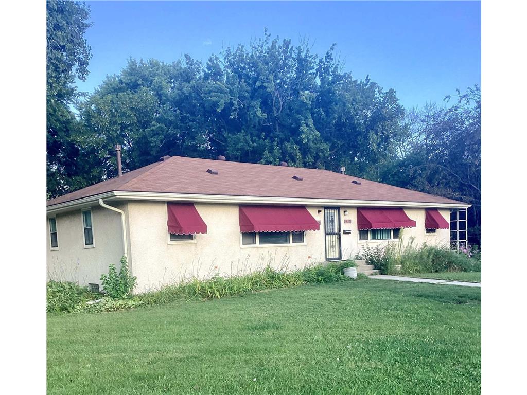 2320 Douglas Drive N, Golden Valley, MN, 55422 | MLS: 6589413 | Edina ...