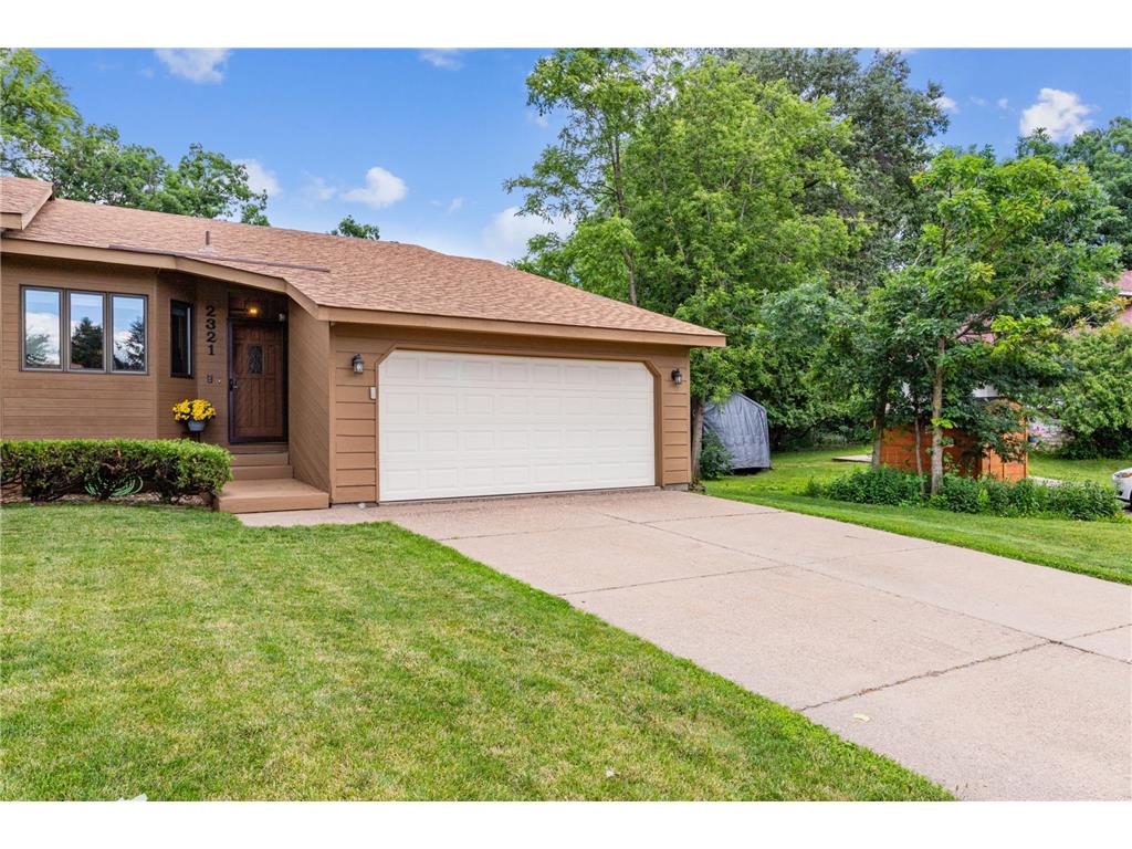 2321 Montana Avenue E, Maplewood, MN, 55119 | MLS: 6562257 | Edina Realty