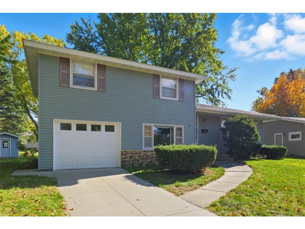 2326 16th Avenue NW, Rochester, MN, 55901 | MLS: 6806408 | Edina Realty